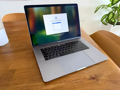 Classifieds MacBook Pro 15 2018 I7 6 Core 16GB RAM Excellent classifieds-macbook-pro-15-2018-i7-6-core-16gb-ram-excellent