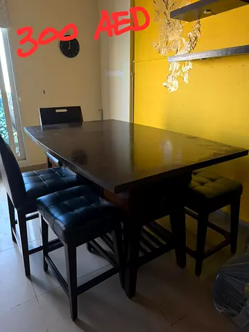 Classifieds: Dinning Table for immediate sale, moveable leather chairs ...