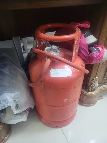 Classifieds: Gas cylinder - red 13kg and 22 kg | dubizzle Abu Dhabi