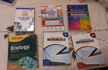 Classifieds: Textbooks and guides for class 9th - 12th (CBSE and JEE ...