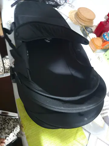 Classifieds: Babyzen YOYO Bassinet / Newborn Carry Cot – Black ...
