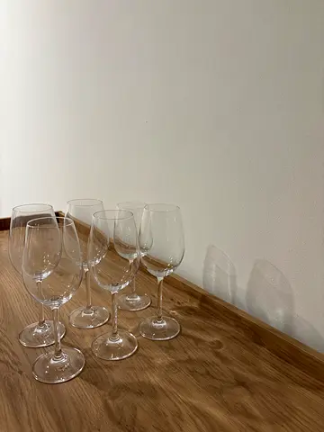 Classifieds: Set of 6 Clear Wine Glasses - Stemmed Glassware, Good ...