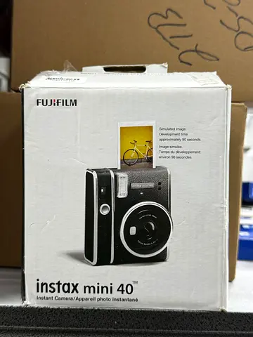 Classifieds: Fujifilm Instax Mini 40 Instant Camera – | dubizzle Dubai
