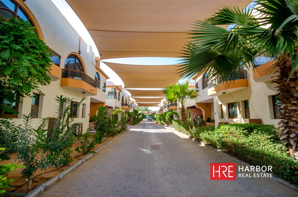 Villa: Plus Maids | 15 Days Early Move-In | Up to 12 Cheques | dubizzle ...