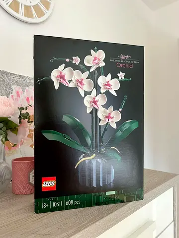 Classifieds: Lego flowers | dubizzle Abu Dhabi